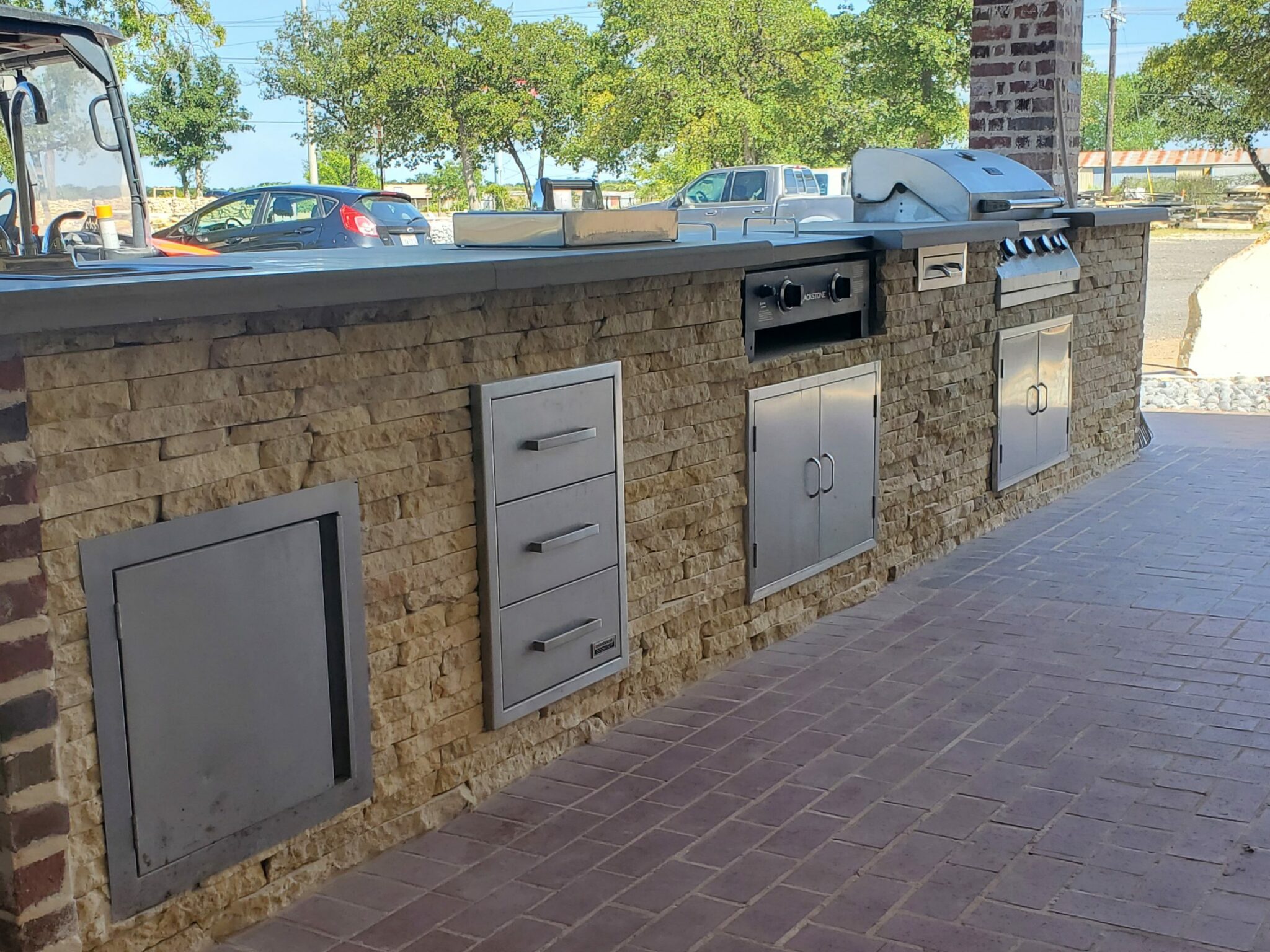 Champagne Ledge Drystack - Metro Brick & Stone Co