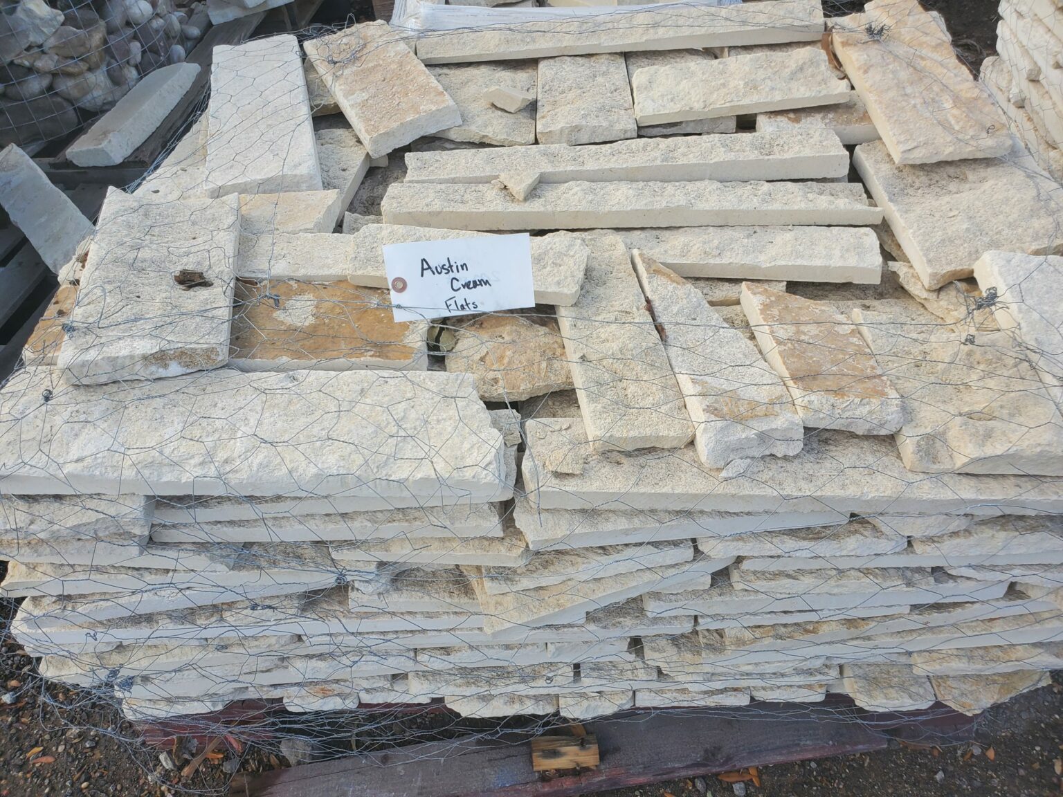 Austin Cream Limestone - Metro Brick & Stone Co