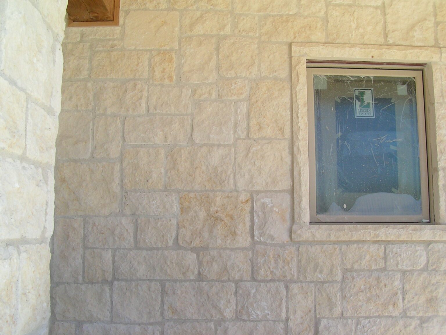 Austin Cream Limestone - Metro Brick & Stone Co